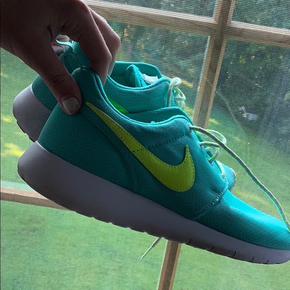 Nike | Shoes | Nike Roche Womans Tiffany Blue Sneakers | Poshmark